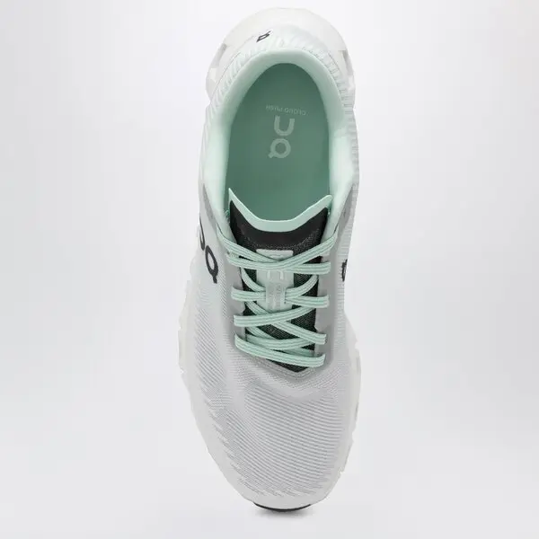 On 6 Push Creek/nebula Running Sneakers