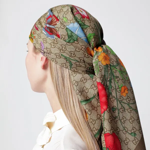 Gucci Wool And Silk Shawl With Flora And Gg Print In Shell