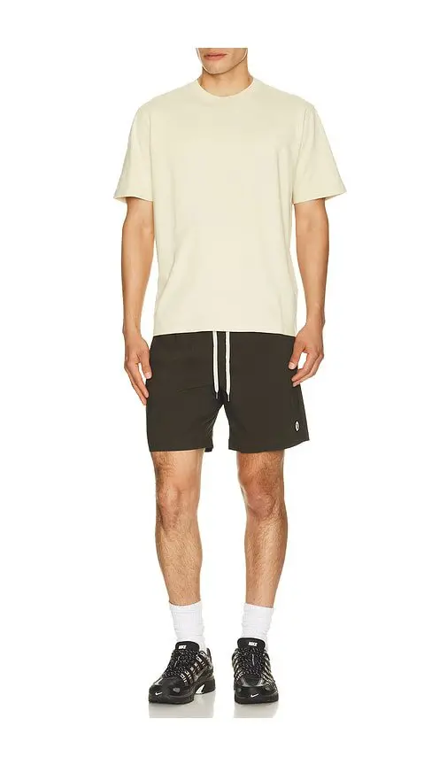 Vuori Kore Everyday Lined 7 Short In Green