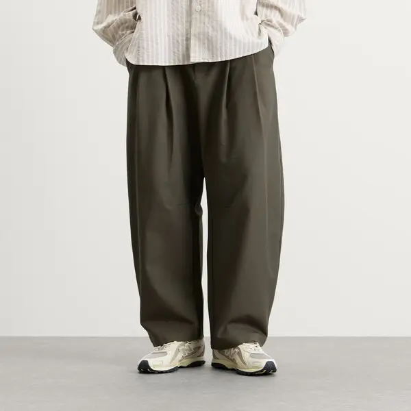 PORTER JAMES Dart-knee Pleated Trousers