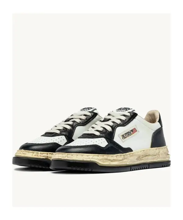 AUTRY X Maison Mihara Yasuhiro Medalist Low Super Vintage Sneakers - Black