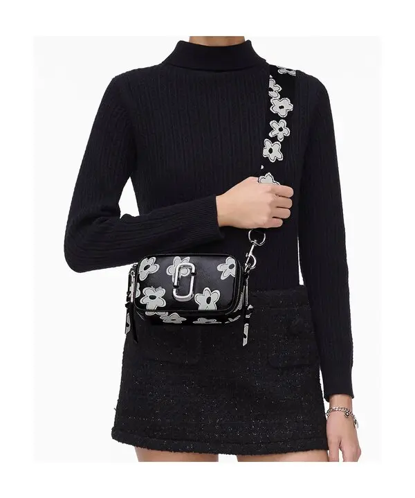 Marc Jacobs Daisy Snapshot Shoulder Bag