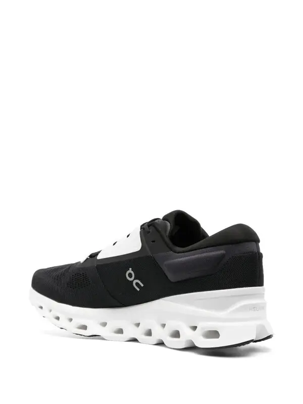 On Cloudstratus 3 Sneakers
