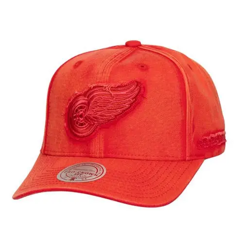 Mitchell & Ness Detroit Wings Downtown Snow Wash Pro-crown Adjustable Hat - Red