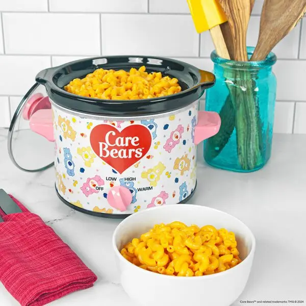 UNCANNY BRANDS Care Bears 2-quart Slow Cooker