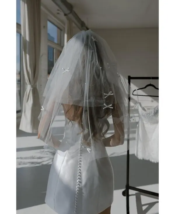 UNTAMED PETALS Last Toast Mini Veil