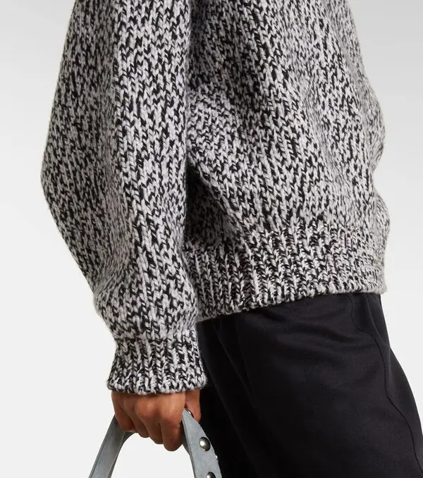 Khaite Leon Cashmere Turtleneck Sweater