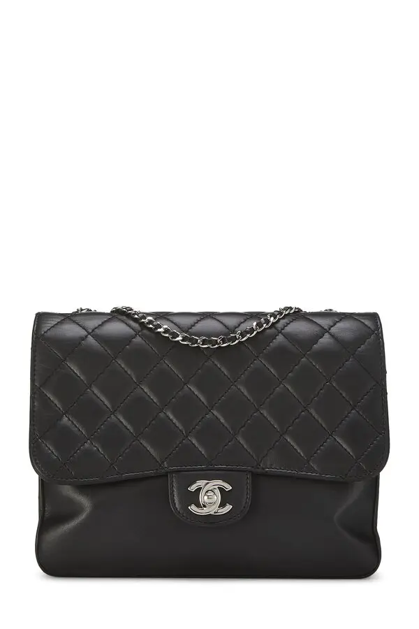 Chanel Lambskin Clams Pocket Accordion Flap - Black