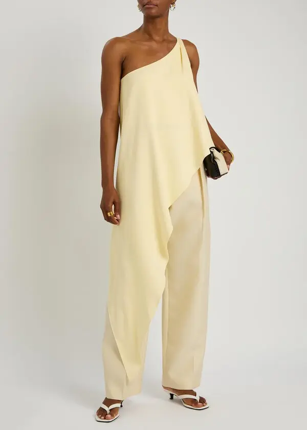 ARMARIUM Asymmetric One-shoulder Top