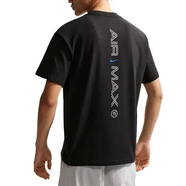 Nike T-shirt