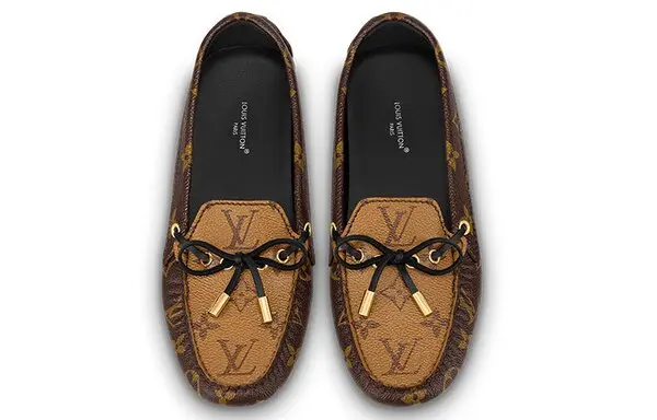 LOUIS VUITTON Gloria Flat Loafers