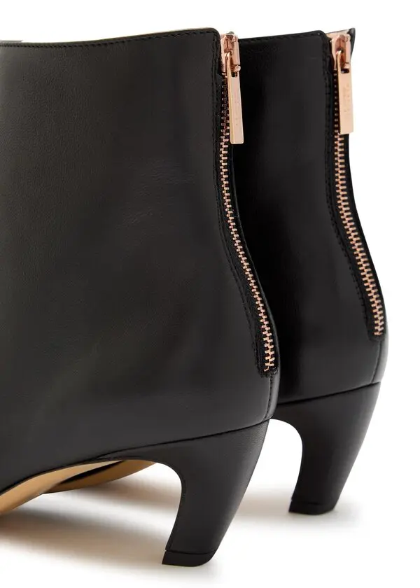 Gabriela Hearst Clayton 50 Leather Ankle Boots