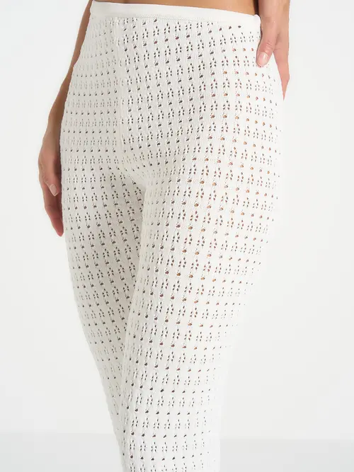 Manière De Voir Aimee Pointelle Asymmetric Capri Leggings - Cream