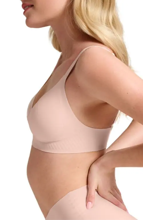 SIELLA No-show Triangle Seamless Bra - Barely Pink