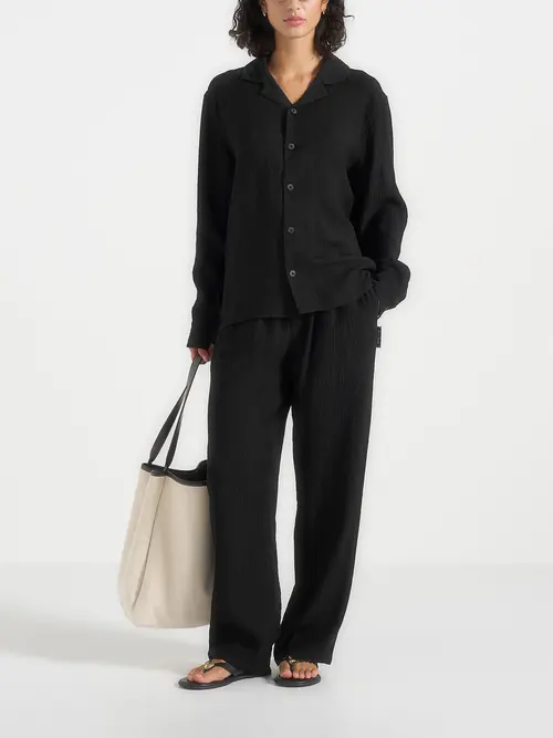 Manière De Voir Maniere De Voir Addison Textured Relaxed Fit Trousers - Black