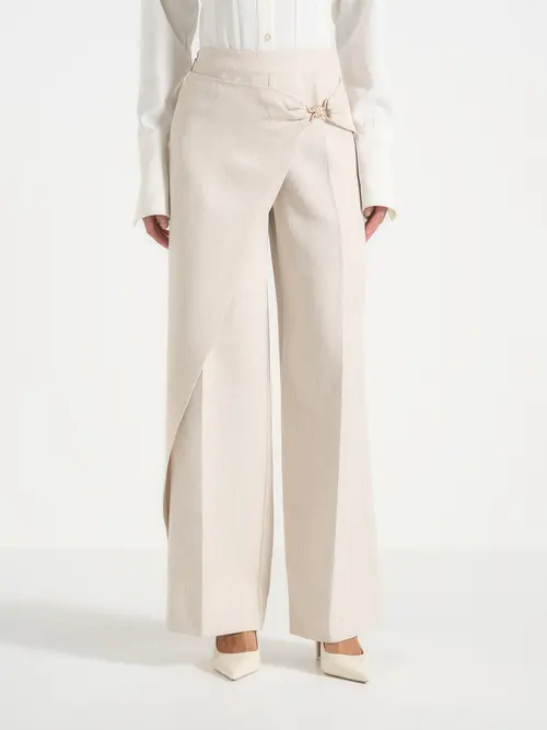 Manière De Voir Beryl Wrap Tailored Trousers With Hardware Detail - Cream
