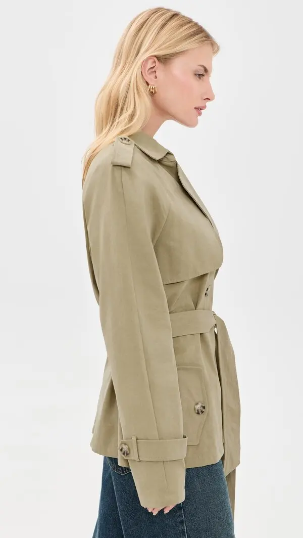 Lioness Cropped Trencherous Coat