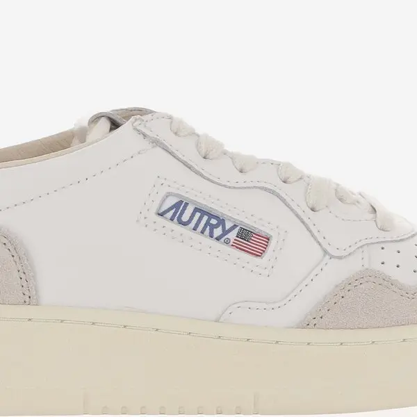 AUTRY Medalist Low Leather Sneakers