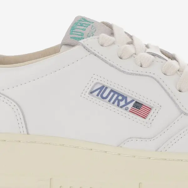 AUTRY Medalist Low Sneakers
