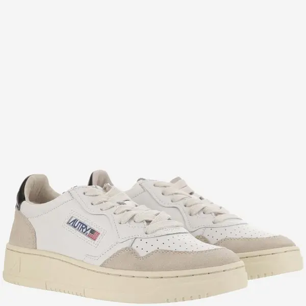 AUTRY Medalist Low Leather Sneakers