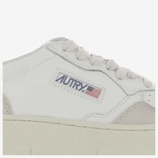 AUTRY Medalist Low Leather Sneakers