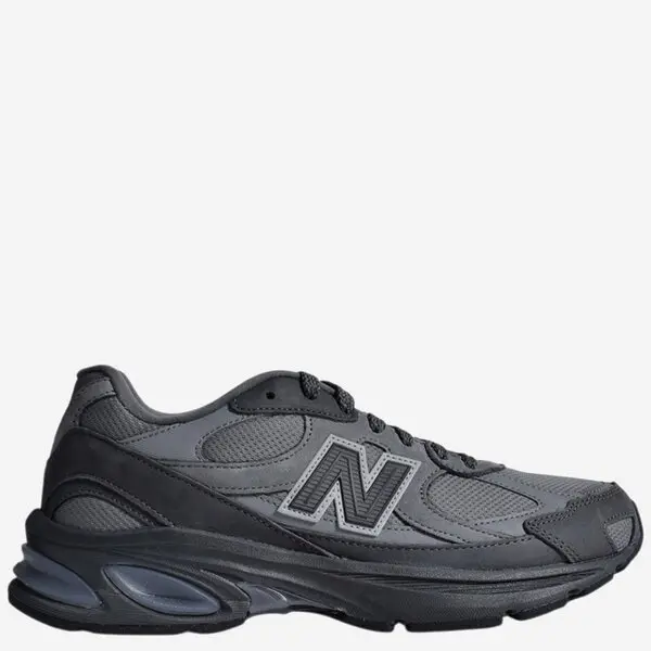 HOMME X NEW BALANCE Sneakers 2010 V