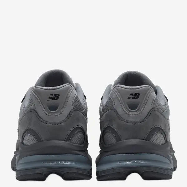 HOMME X NEW BALANCE Sneakers 2010 V