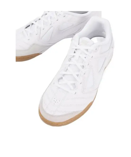 Nike Low-top Sneakers