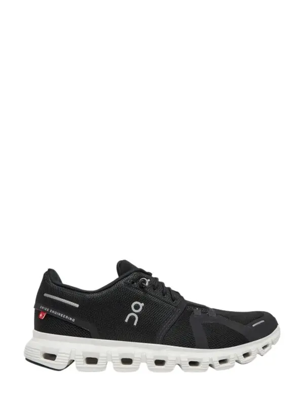 On 6 Sneakers