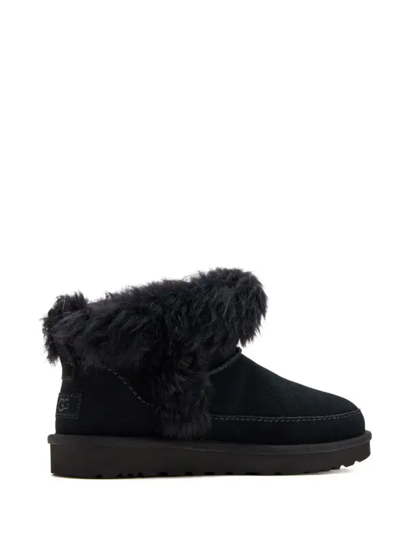 UGG Classic Ultra Mini Chalet Boots - Black