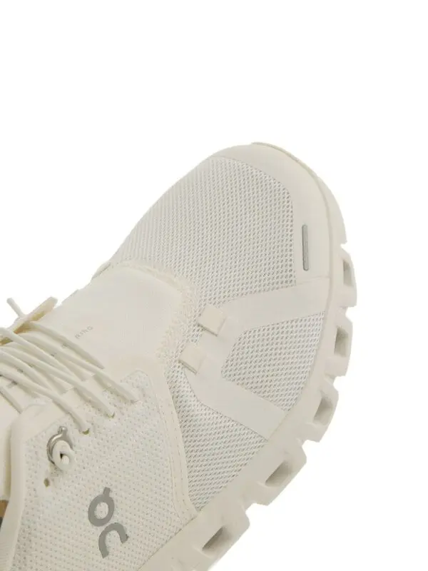 On 6 Lace-up Sneakers
