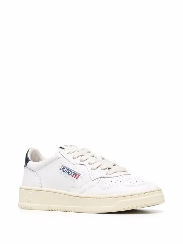 AUTRY Medialist Low Sneakers With Logo Patch - White