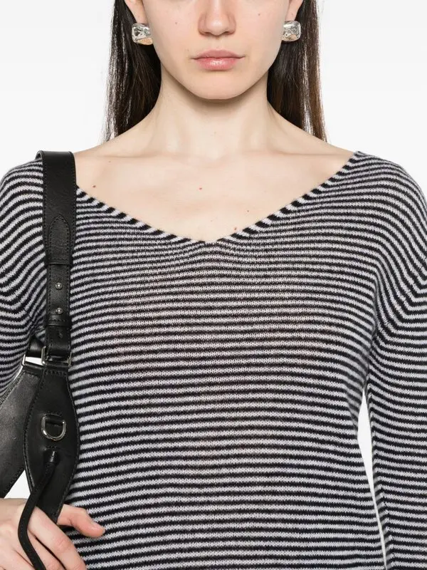 BEYOU Cashmere V-neck Sweater
