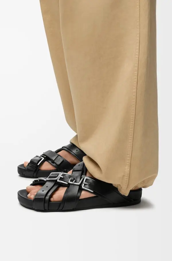 Loewe Type Fussbett Sandal In Vegetable-tanned Leather Skin - Black