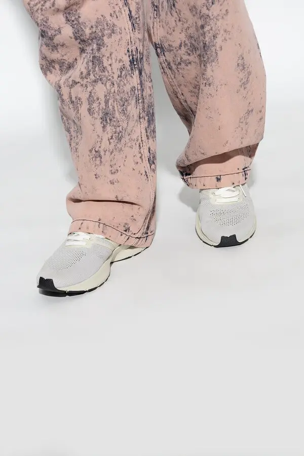 VEJA Logo Patch Lace-up Sneakers
