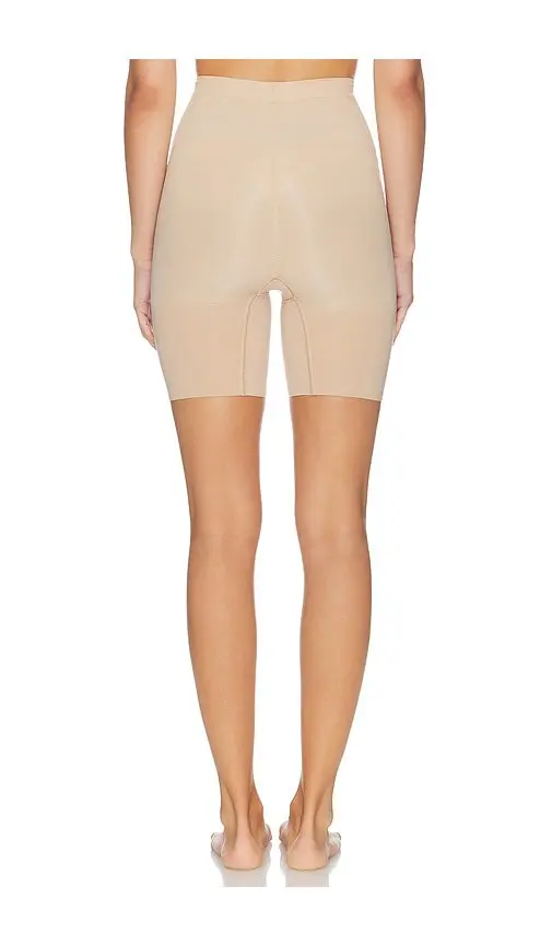Spanx Sculpt Gofigure Mid Thigh Short