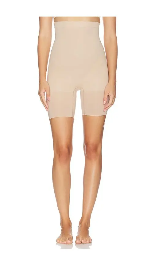 Spanx Sculpt Gofigure High Waist Mid Thigh Short In Cream - Chai