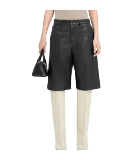MAISON MARGIELA Faux Leather Knee-length Shorts - Black