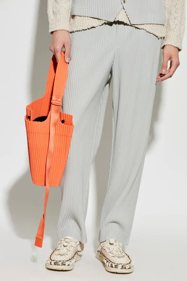 Issey Miyake Pleated Shoulder Bag - Orange