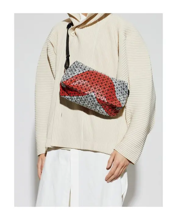 Issey Miyake Geometric Heart-print Shoulder Bag