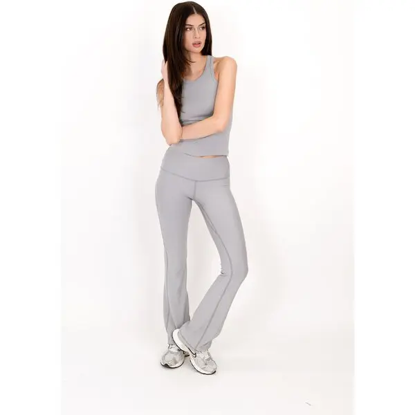 ON/OFF ESSENTIALS The Core Flare Legging - Gray