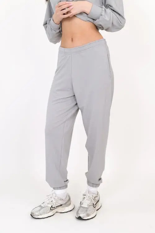 ON/OFF ESSENTIALS The Solace Sweatpant - Black