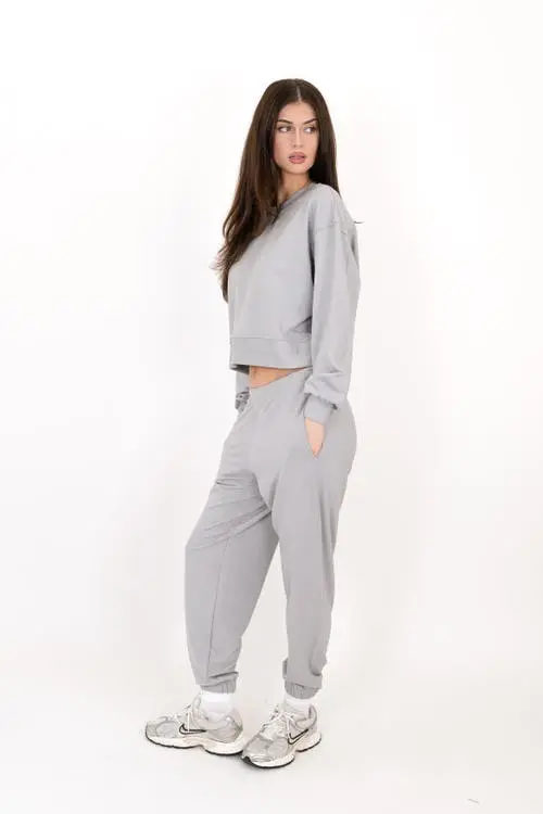 ON/OFF ESSENTIALS The Solace Sweatpant - Black