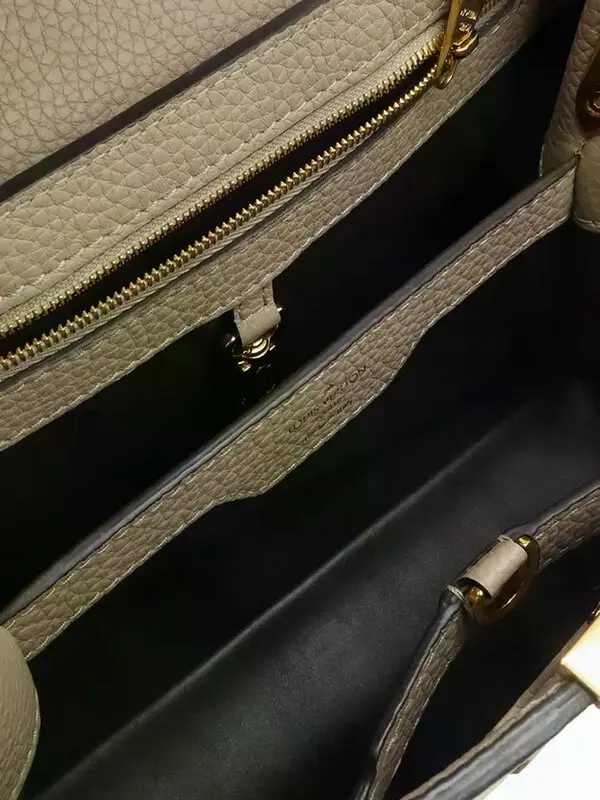 LOUIS VUITTON 2021-2026 Taurillon Capucines Bb Satchel