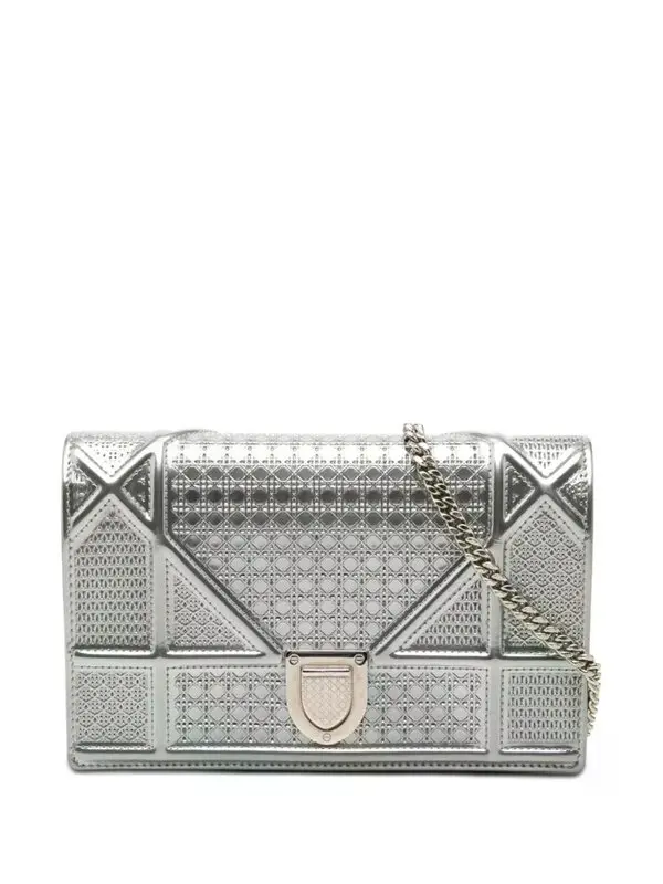 Dior 2016 Metallic Patent Microcannage Diorama Wallet On Chain Crossbody Bag - Silver