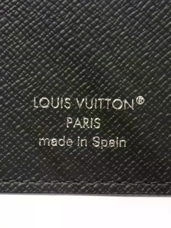 LOUIS VUITTON 2021s Brazza Monogram Eclipse Wallet - Grey
