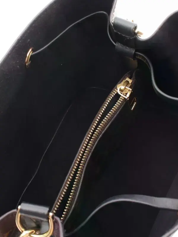LOUIS VUITTON 2000-2026 Monogram Neonoe Mm Bucket Bag