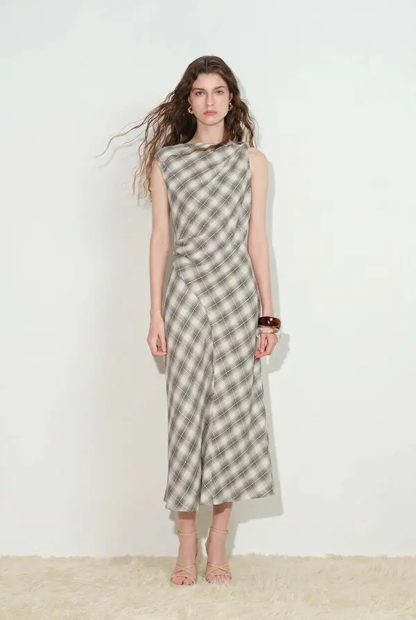 Fabrique Phea Sculpted Plaid Seersucker Dress - Black