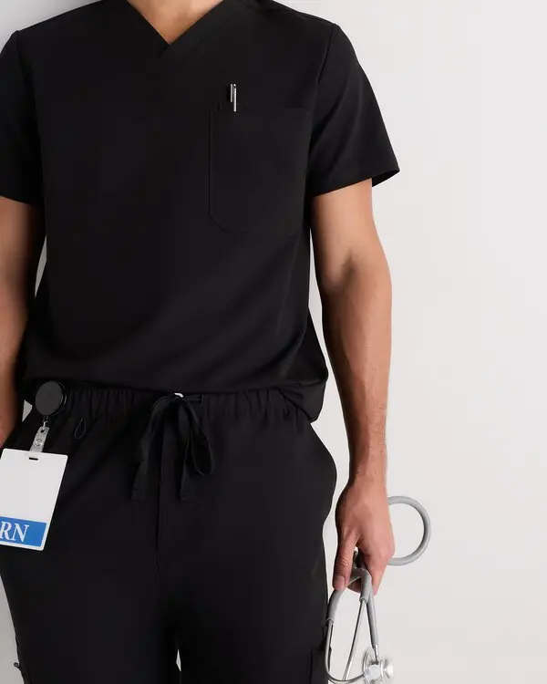 Quince Aeraflex 3-pocket Scrub Top