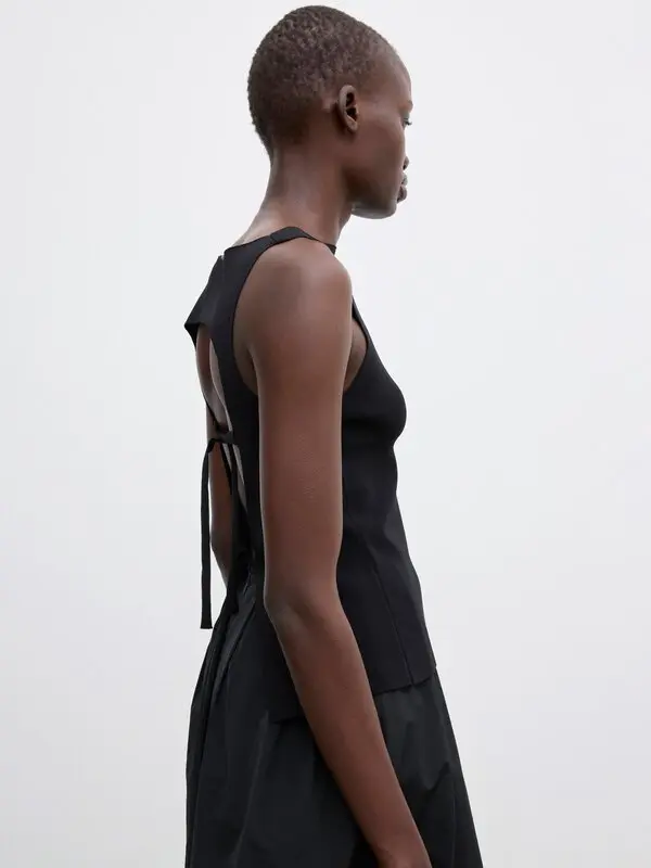 HOUSE OF DAGMAR Sleeveless Boat Neck Knit Top With Open Back Detail